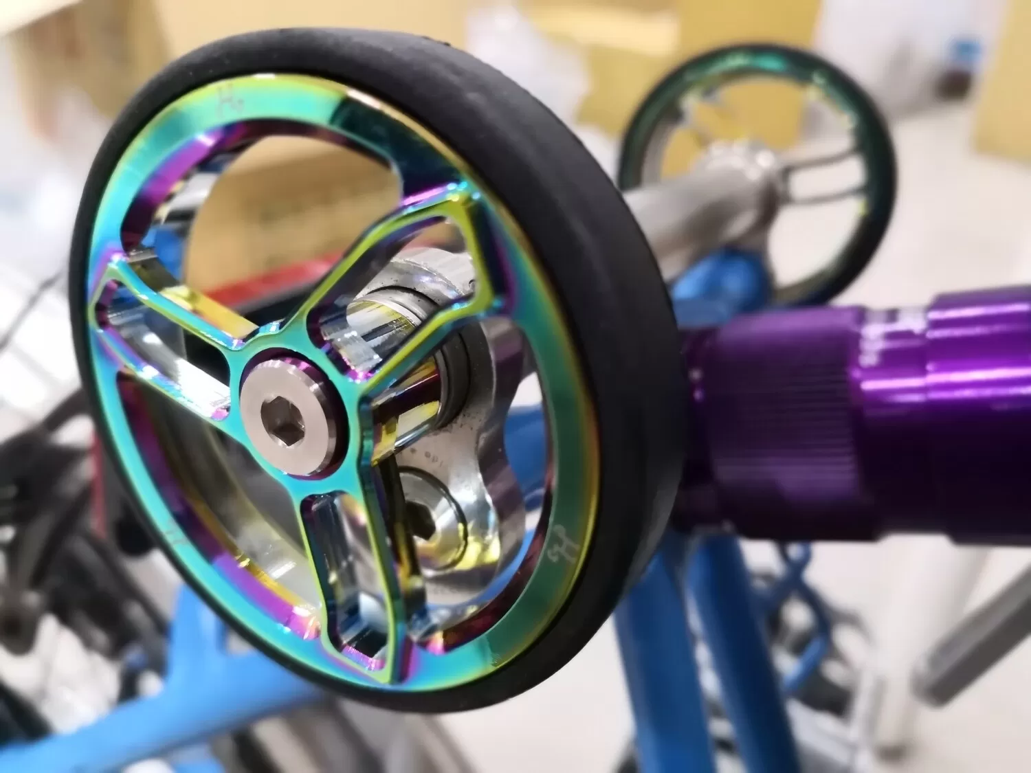 Bánh xe phụ ezwheels H&H 63mm màu đen